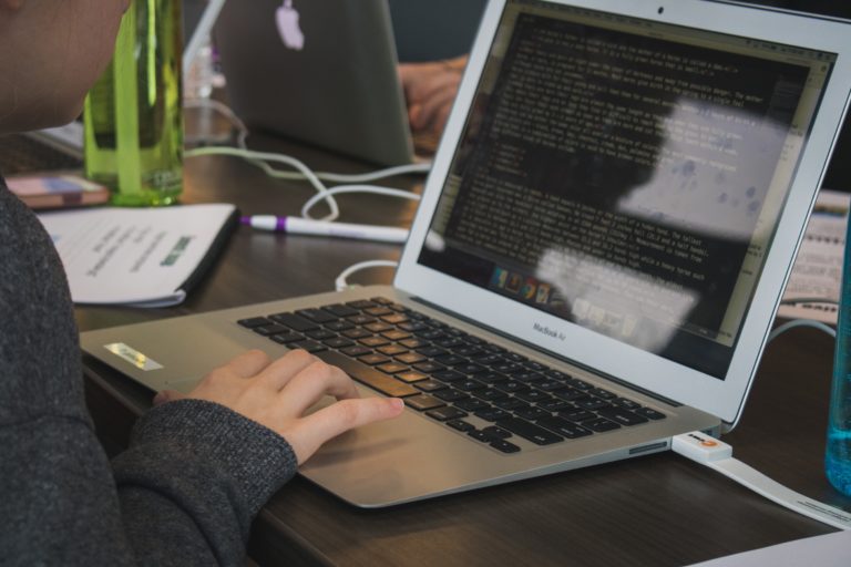 We Should Stop Using Chromium-based Browsers